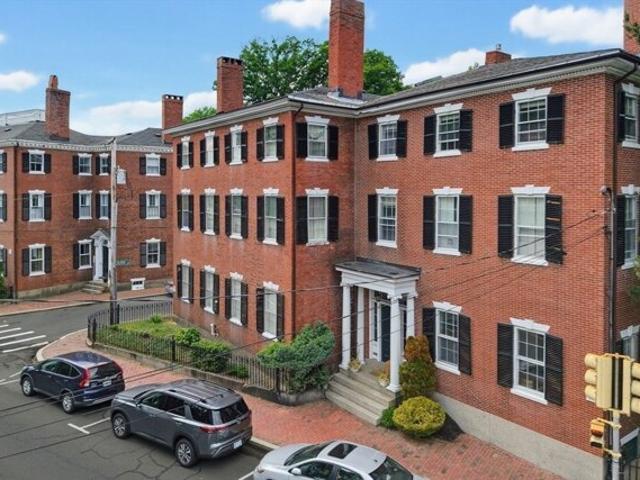 Washington Sq Apt,salem, Condo For Sale