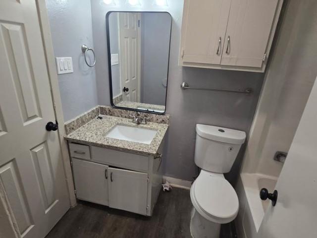 Washington Sqaure 2 Bedroom Apartment for Rent at 60 West Washington Street, Paris, TX 75460