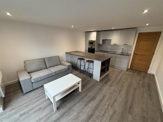 Washway Road, Sale 1 bed apartment to rent £1,150 pcm £265 pw