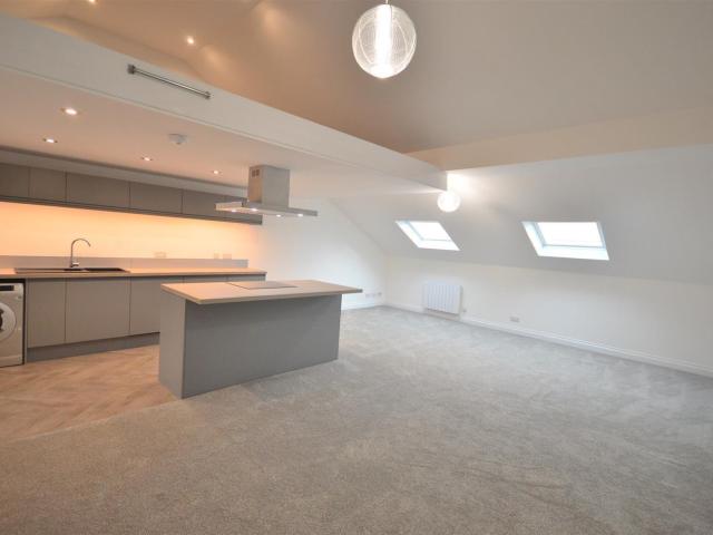 Washway Road, Sale, 1 bedroom, Apartment