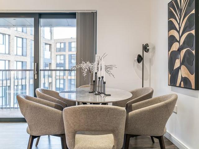 Watteau Square, Croydon CR0, 3 bedroom flat to rent 69350460 | PrimeLocation