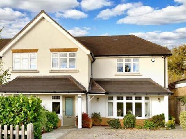 Wattleton Road, Beaconsfield, 4 Bedroom Semi detached