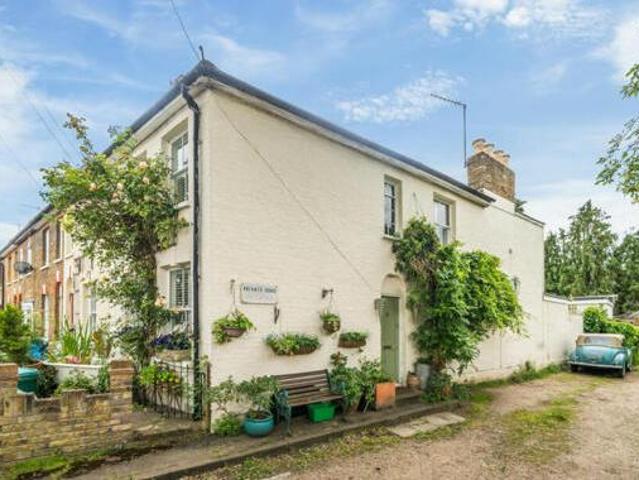 Watts Lane, Teddington, 3 Bedroom End