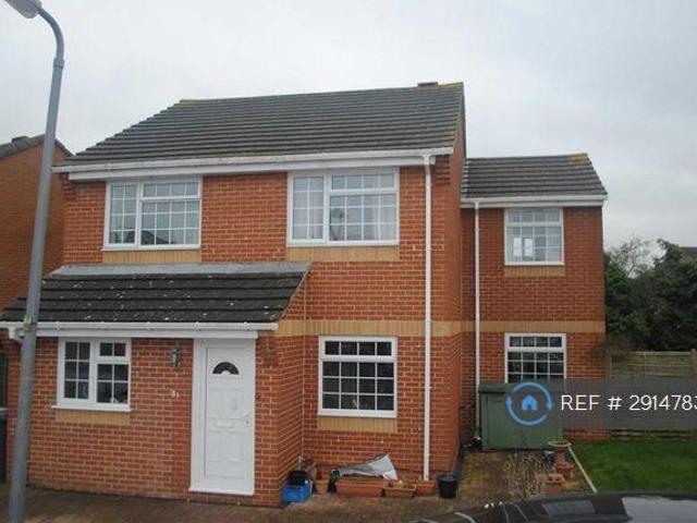 Watch Elm Close, Bristol, BS32 4 bed detached house to rent £2,450 pcm £565 pw