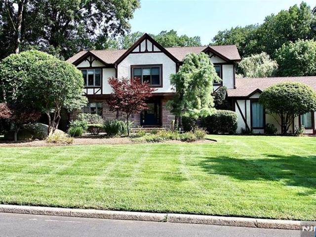 Watch Hill Rd, Mahwah, Home For Sale
