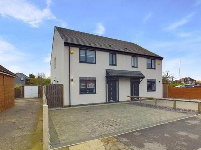 Watch House Lane, Doncaster, 3 Bedroom Semi detached