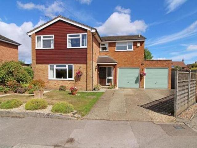 Watchet Lane, Holmer Green, 4 Bedroom Detached