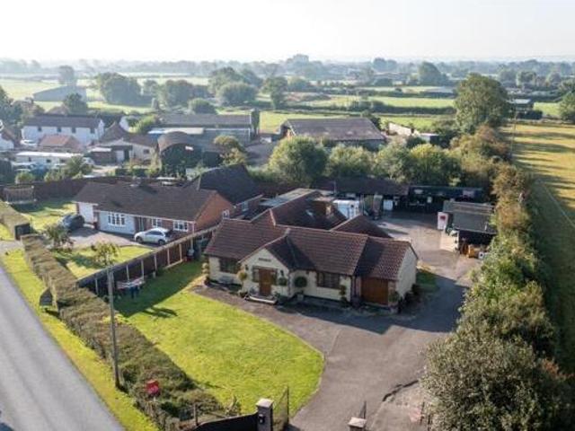 Watchfield, Highbridge, 4 Bedroom Bungalow