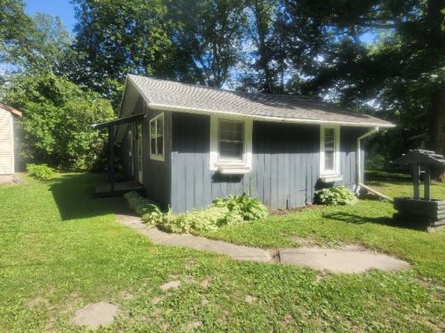 Water front cottage for rent