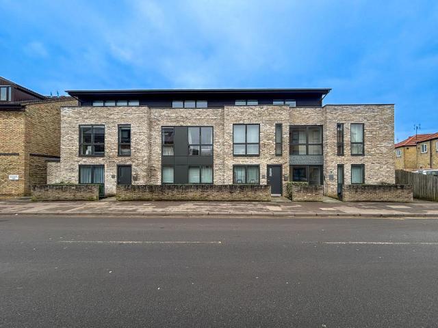 Water Lane, Cambridge CB4 2 bed apartment to rent £1,550 pcm £358 pw