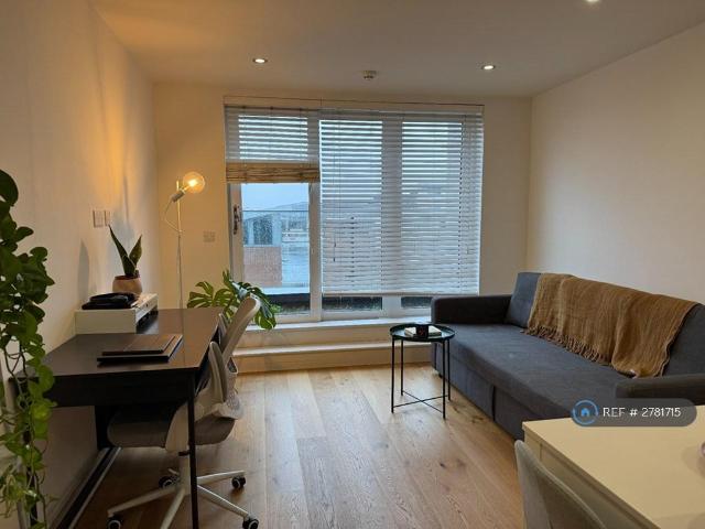 Water Lane, Kingston Upon Thames, KT1 1 bed flat to rent £1,800 pcm £415 pw