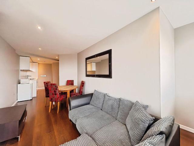 Water Lane, Leeds LS11, 2 bed flat to rent, £1,350 pcm | PrimeLocation