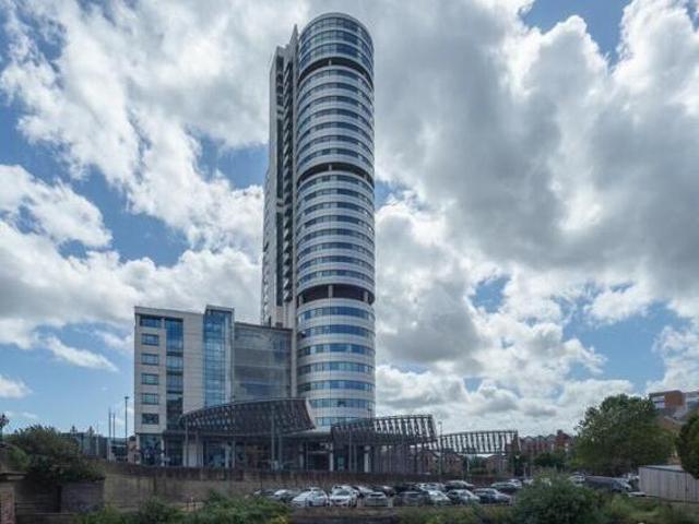 Water Lane, Leeds, 2 Bedroom Flat