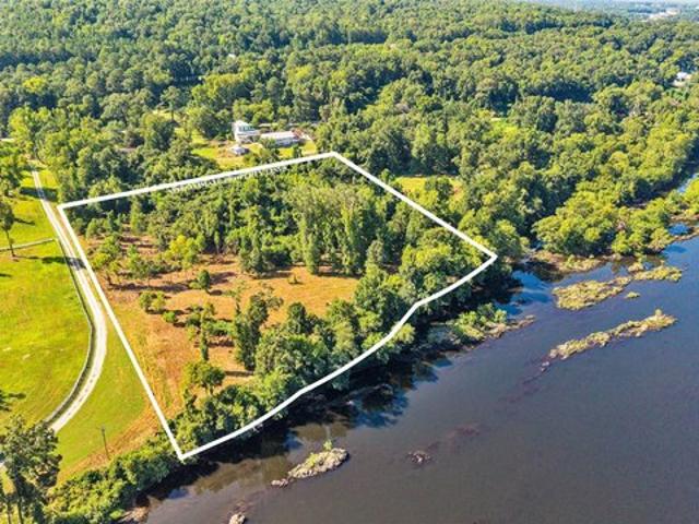 Water St, Wetumpka, AL 36092