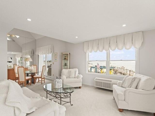 Water St Apt,beverly, Condo For Sale