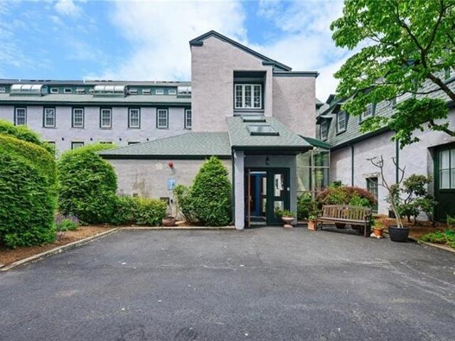 Water St Apt,east Greenwich, Home For Sale