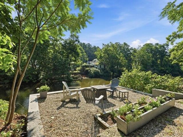 Water St, Northampton, Home For Sale