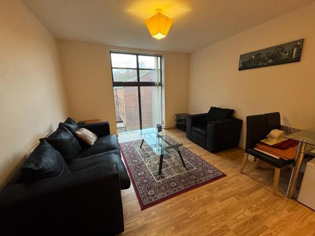Water Street, Birmingham, B3 2 bed flat to rent £1,050 pcm £242 pw