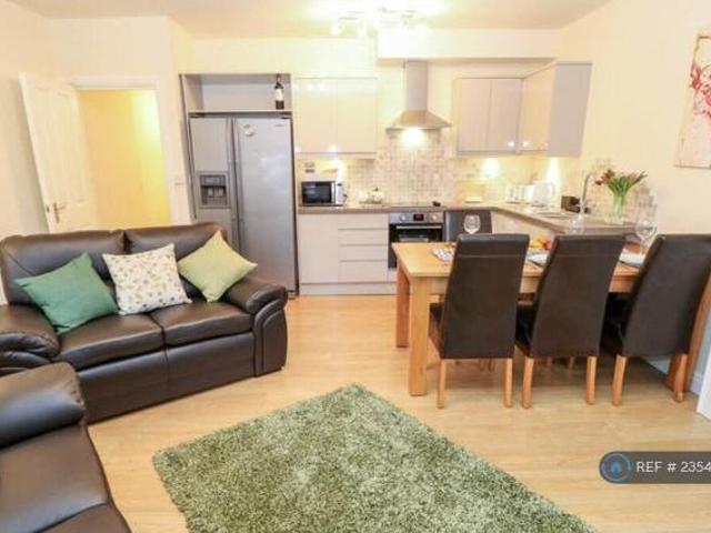 Water Street, Todmorden, 2 Bedroom Flat