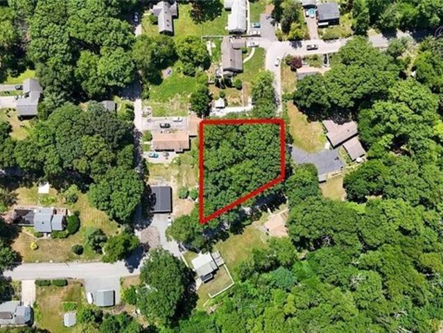 Waterman Lake Dr, Glocester, RI 02814