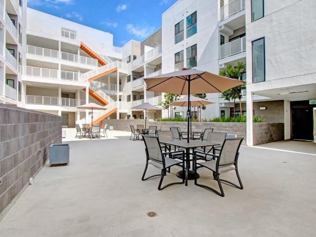 Watermark Apartments 2 Bedroom Apartment for Rent at 6625 Reseda Blvd, Los Angeles, CA 91335 Reseda