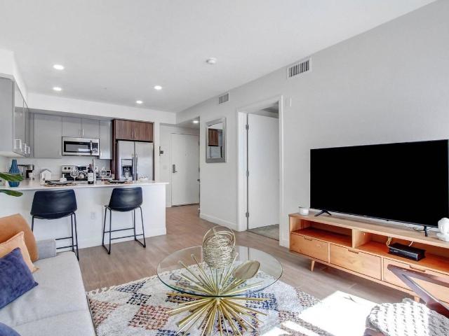 Watermark Apartments Studio Apartment for Rent at 6625 Reseda Blvd, Los Angeles, CA 91335 Reseda