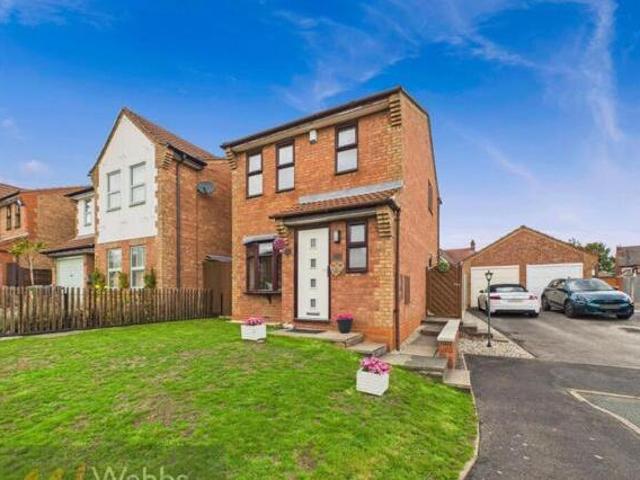 Watermeadow Drive, Shelfield, 3 Bedroom Detached