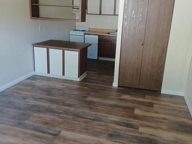 Waterbury Estates Studio Apartment for Rent at 110 Waterbury Ct, Westland, MI 48186 Westland