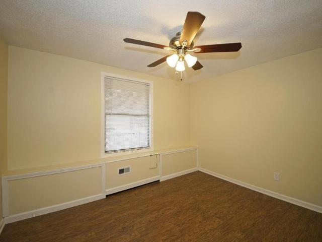 Waterbury Estates Studio Apartment for Rent at 110 Waterbury Ct, Westland, MI 48186 Westland
