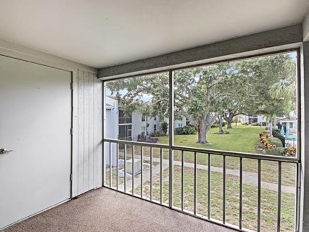 Waterchase Apartments Seaspray