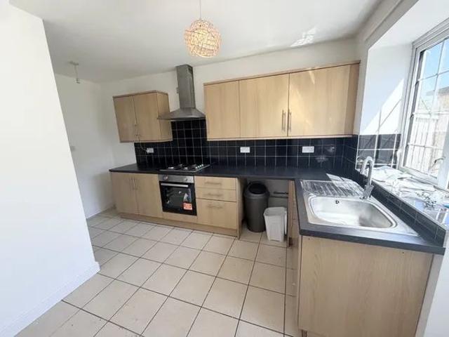 Waterdown Road, Clifton, Property for rent
