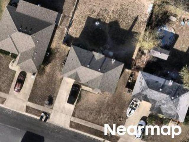Waterford Dr