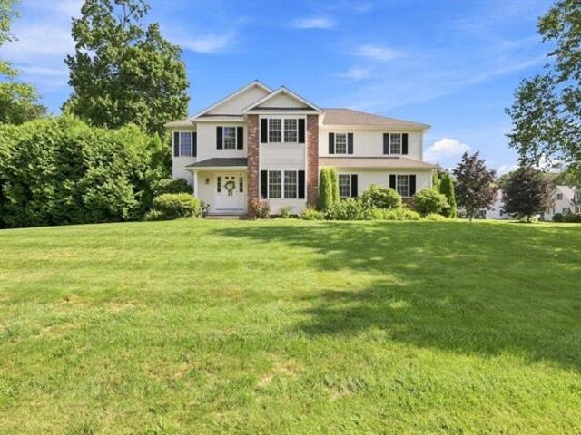 Waterford Dr, Westfield, Home For Sale