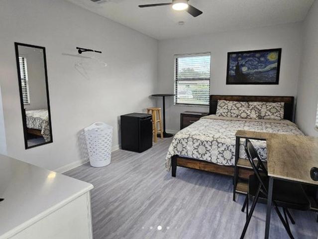 Waterford Lakes_CozyFurnished Room For Rent!