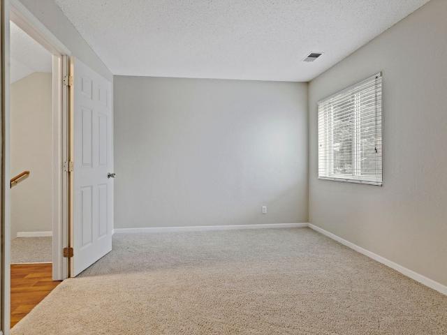 Waterford Place Townhomes 3 Bedroom Home for Rent at 1130 Town Centre Dr, Eagan, MN 55123