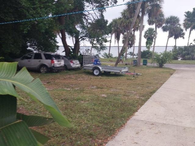 Waterfront on S Indian River dr