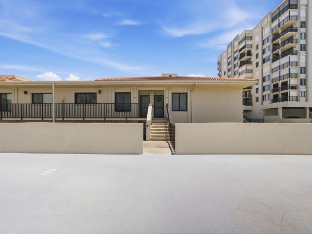 Waterfront Condo 6 Month Lease Furnished