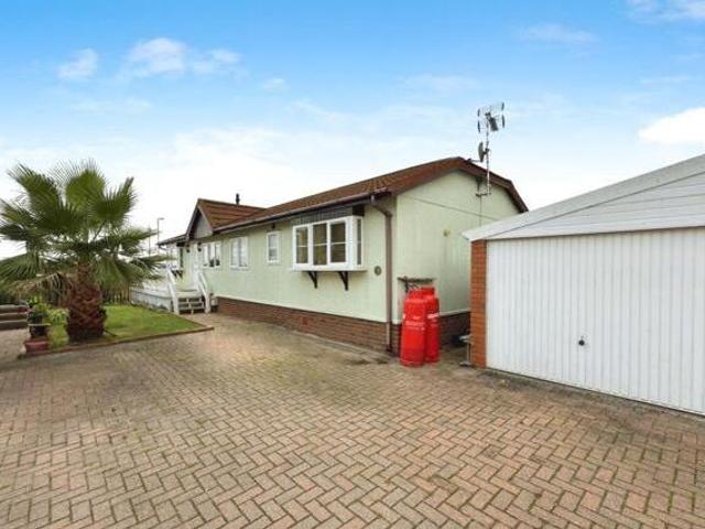 Waterfront, Hayes Country Park, 2 Bedroom Detached