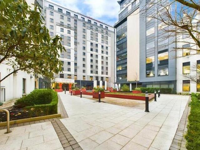 Waterfront Plaza, Nottingham, 2 Bedroom Apartment