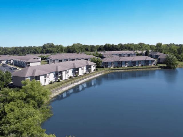 Waterfront Pointe 2 Bedroom Apartment for Rent at 3015 Rolling Dunes Dr, Indianapolis, IN 46214 Key Meadows