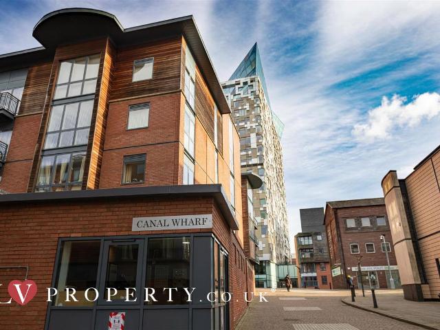 Waterfront Walk, City Centre, Birmingham, West Midlands B1, 2 bed flat to rent, £1,350 pcm | PrimeLocation