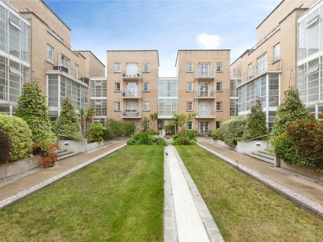 Watergarden, Roy Square, Narrow. 1 bed flat to rent £2,000 pcm £462 pw