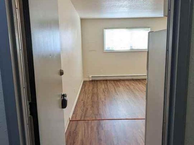 Watergate Apartments Studio Apartment for Rent at 10 S Porter St, Portland, OR 97201 Corbet Terwilliger Lair Hill