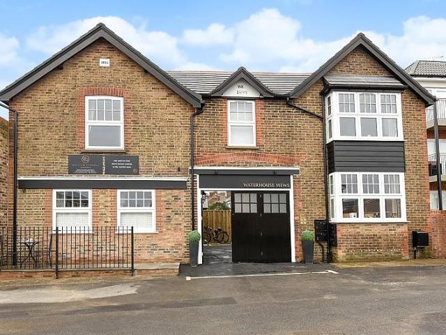 Waterhouse Mews, Park Terrace East, Horsham, RH13