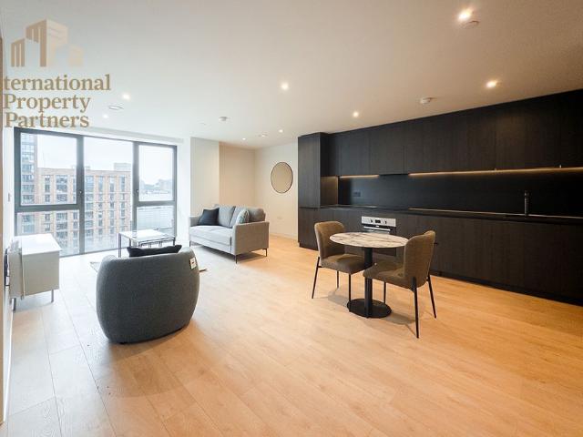 Waterhouse Gardens, Dutton Street, Manchester M3, 1 bed flat to rent, £1,450 pcm | PrimeLocation