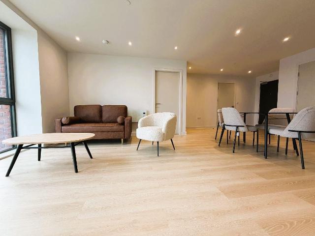 Waterhouse Gardens, Dutton Street, Manchester M3, 2 bed flat to rent, £1,650 pcm | PrimeLocation