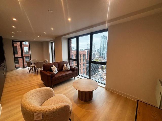 Waterhouse Gardens, Dutton Street, Manchester M3, 2 bed flat to rent, £1,700 pcm | PrimeLocation