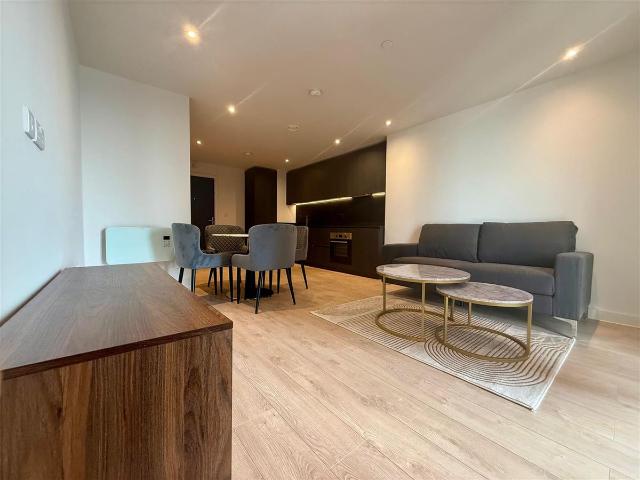 Waterhouse Gardens, Manchester M3, 1 bed flat to rent, £1,300 pcm | PrimeLocation