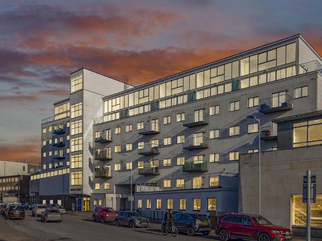 Waterhouse Street, Hemel Hempstead HP1, 1 bed flat to rent, £1,250 pcm | PrimeLocation