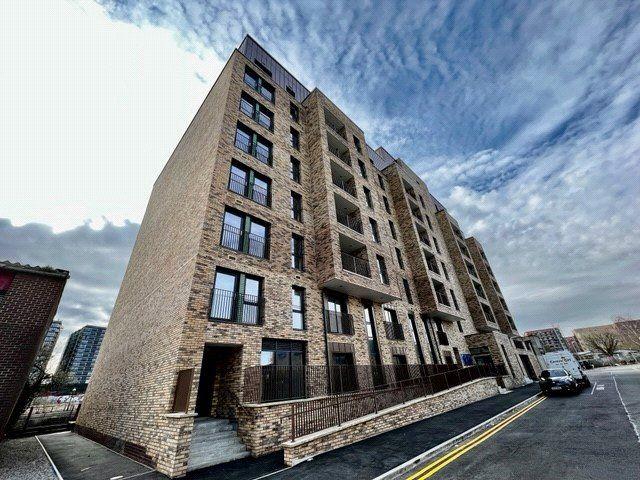 Waterhouse, 14 Worrall St, Manchester M5, 2 bed flat to rent, £1,400 pcm | PrimeLocation